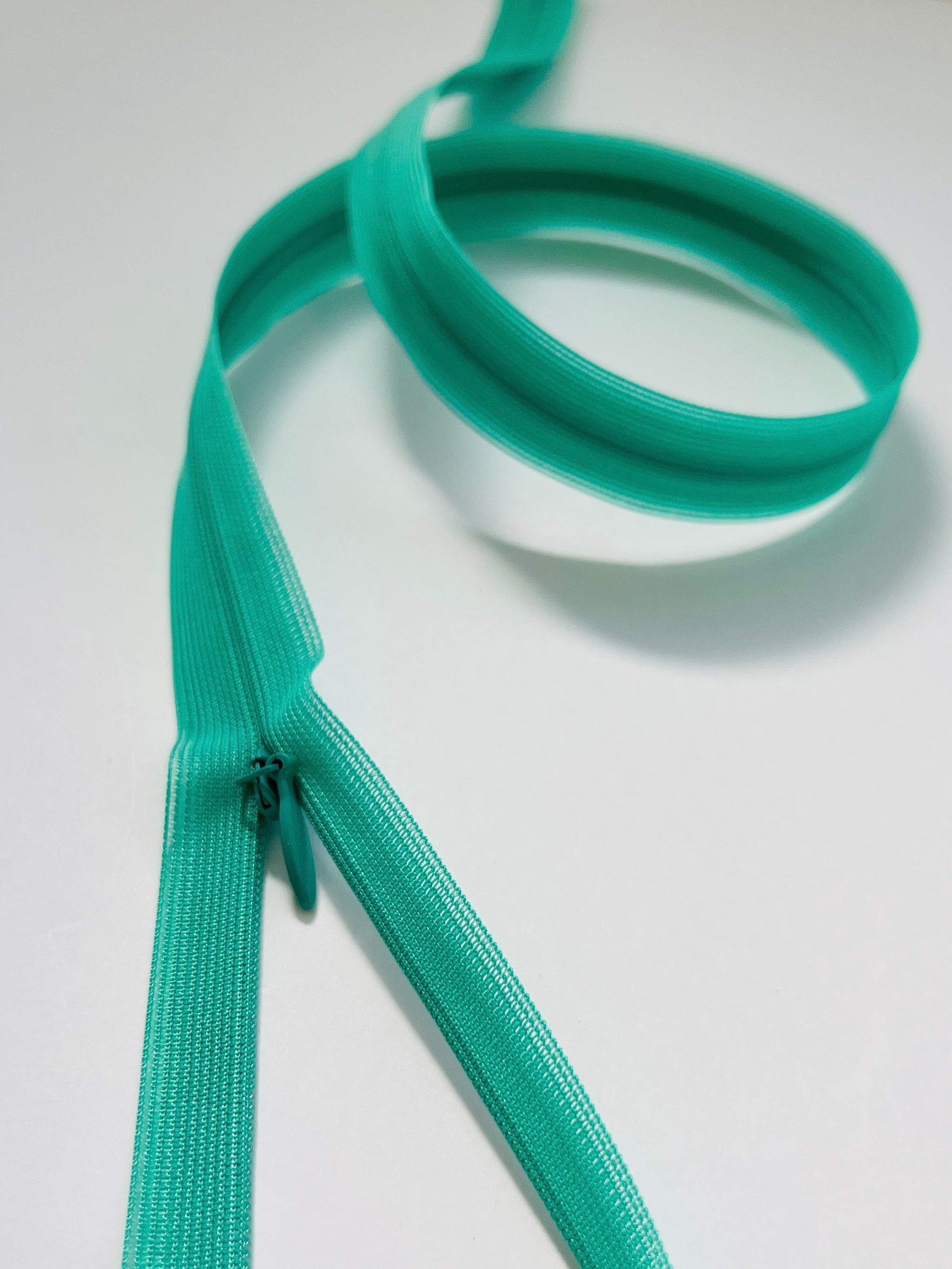 Invisible & Concealed zips – Kleins Haberdashery