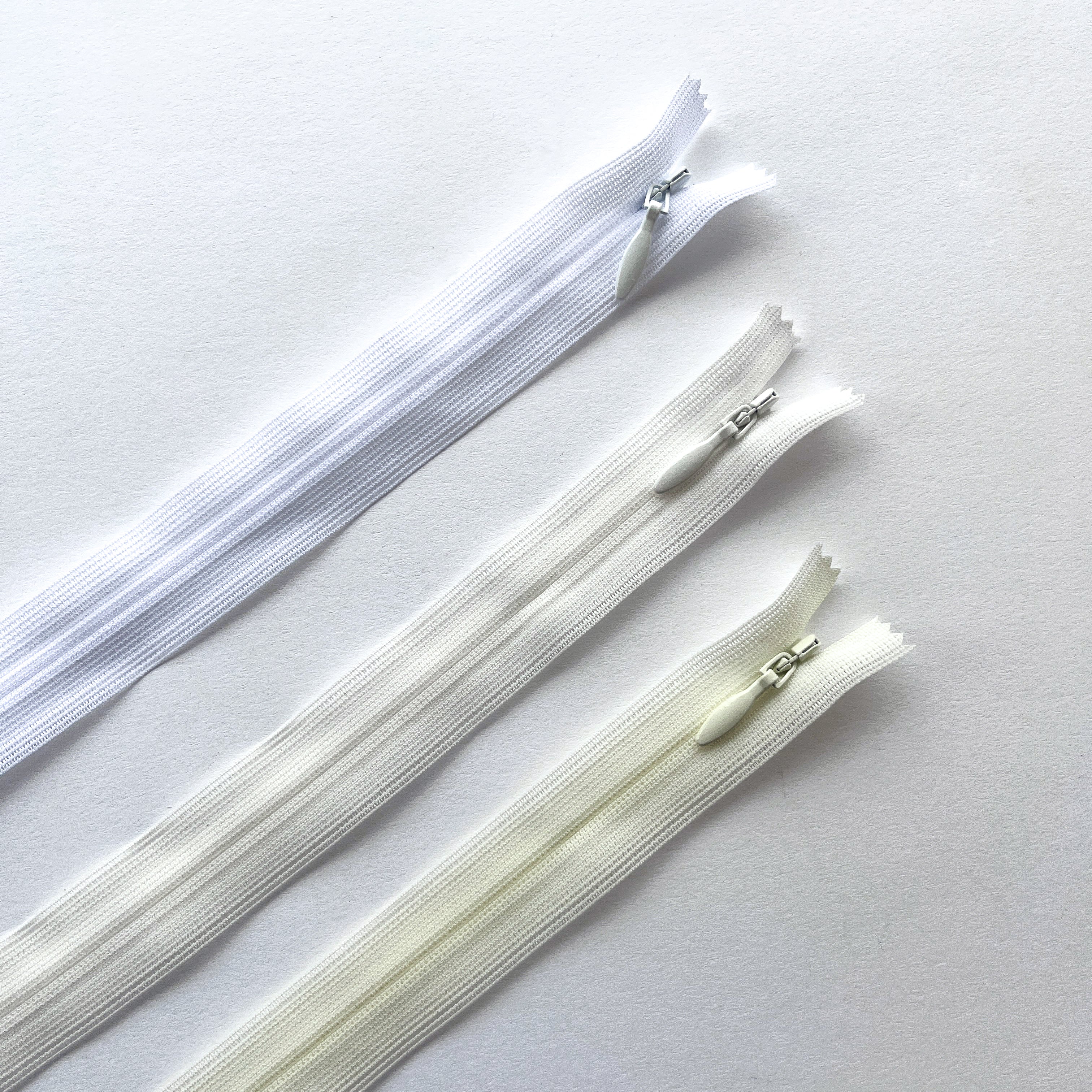 #2 Lightweight Invisible zip By YKK - White & Ivory shades - 66cm (26 ...